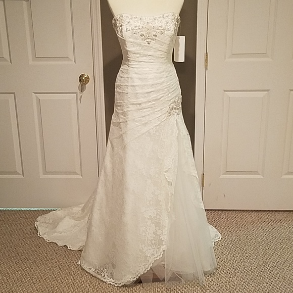 David's Bridal | Dresses | Aline Lace Wedding Dress W Side Split Detail ...